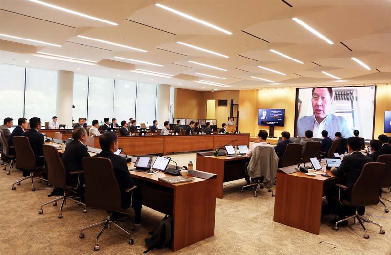 위기의 SK, 그룹 사업 뜯어고친다 / 데일리바이트(DAILY BYTE)